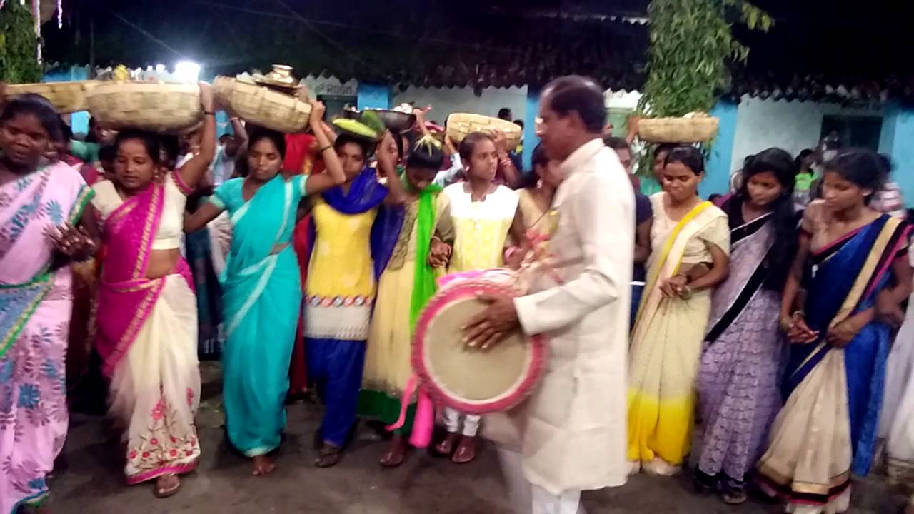 Karma puja - YouTube