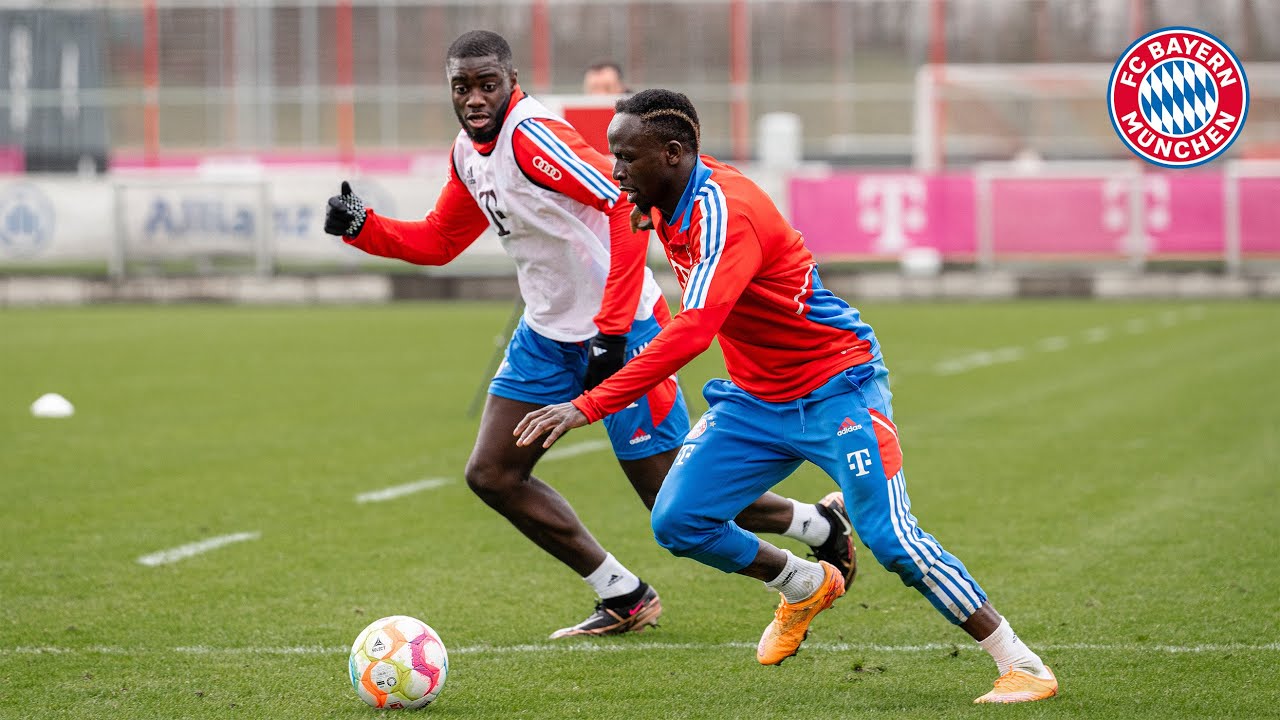 Mané ist wieder dabei! Öffentliches Training nach dem Spiel gegen ...