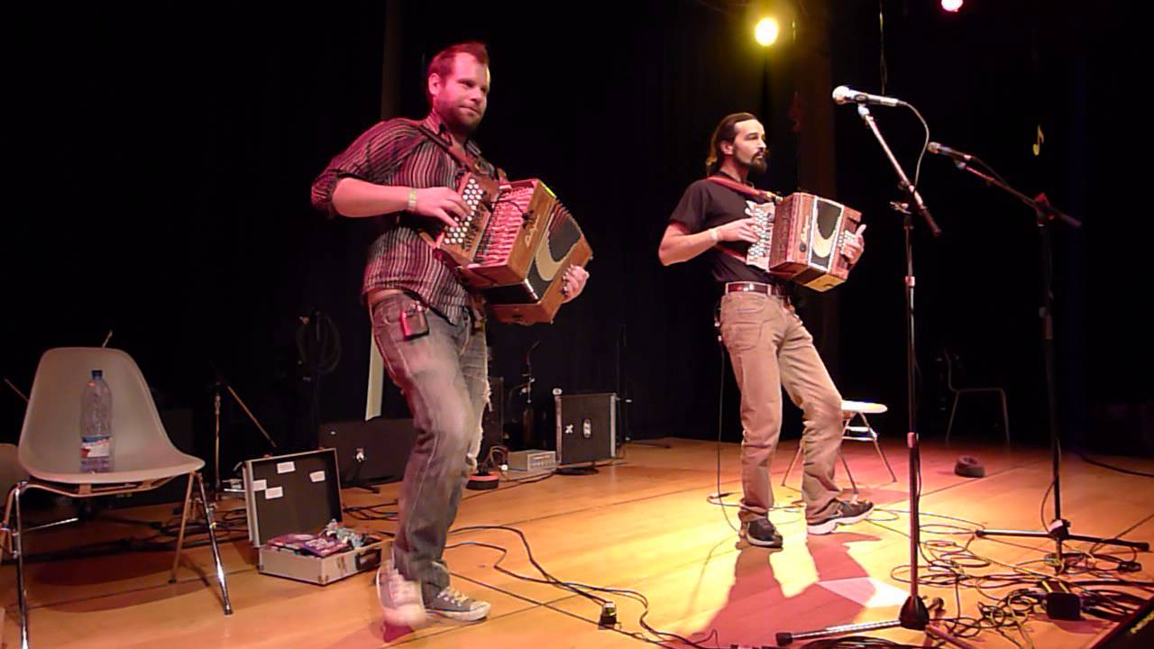 Duo Expire à Genève - YouTube