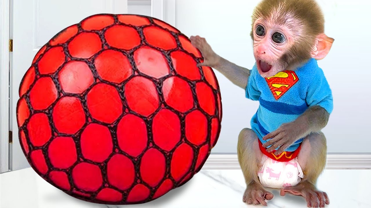 Monkey Baby Bon Bon prepares rainbow ice cream with ducklings and plays ...