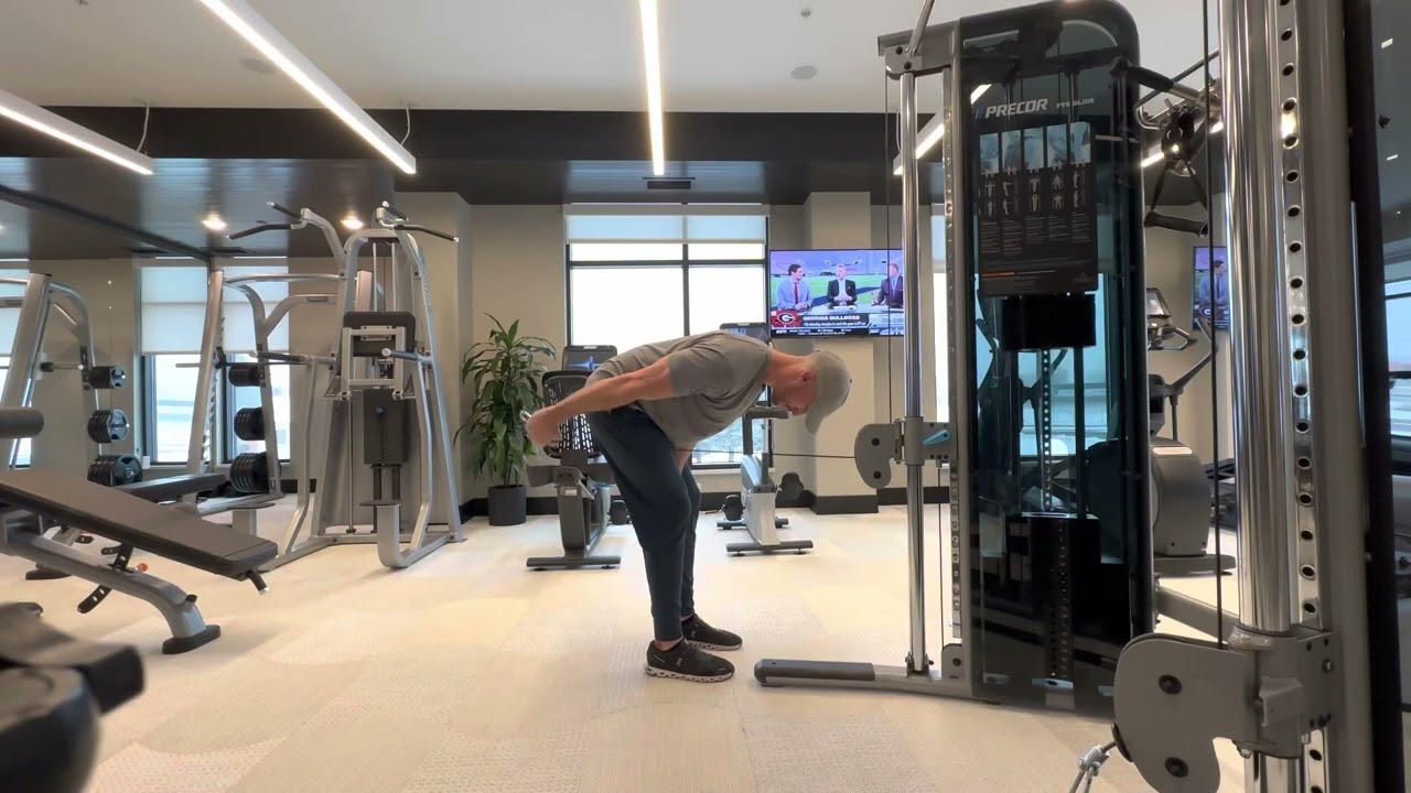 Cable Tricep Kickback - YouTube