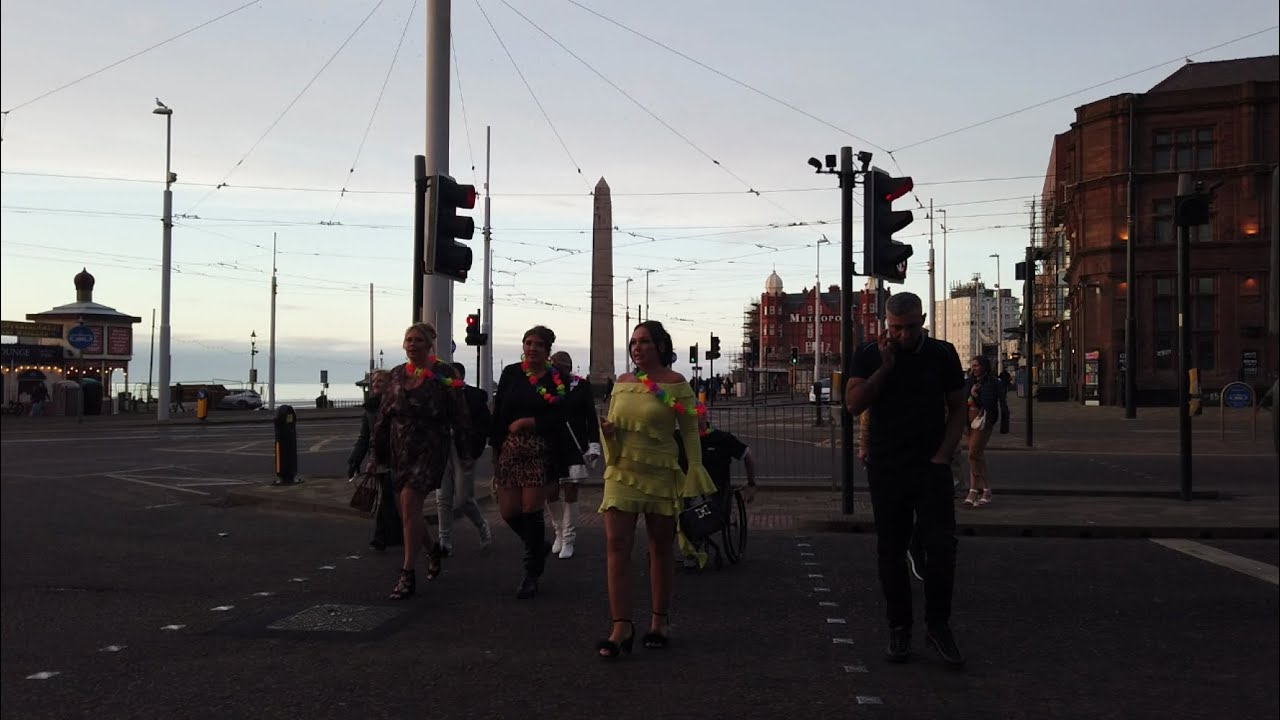 BLACKPOOL. 1st march saturday early evening walkabout, the sights and ...