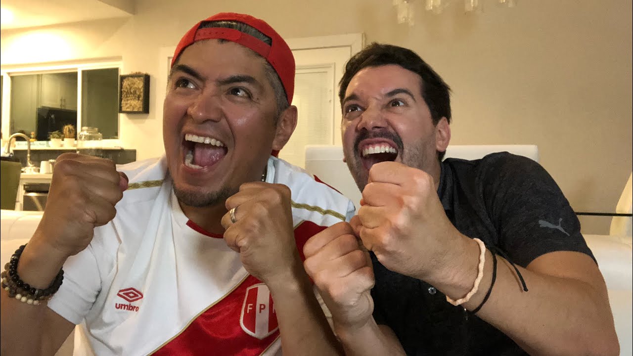 Perú 3 - Chile 0. EMOCIÓN en casa de amigos peruanos. REACCIÓN de Perú ...
