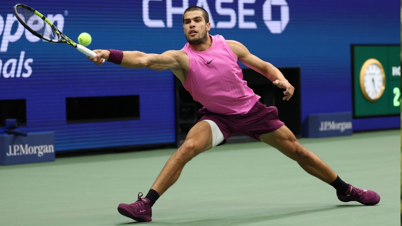 Carlos Alcaraz Debuts Platinum Blond Look Ahead of Laver Cup 2025 - YouTube