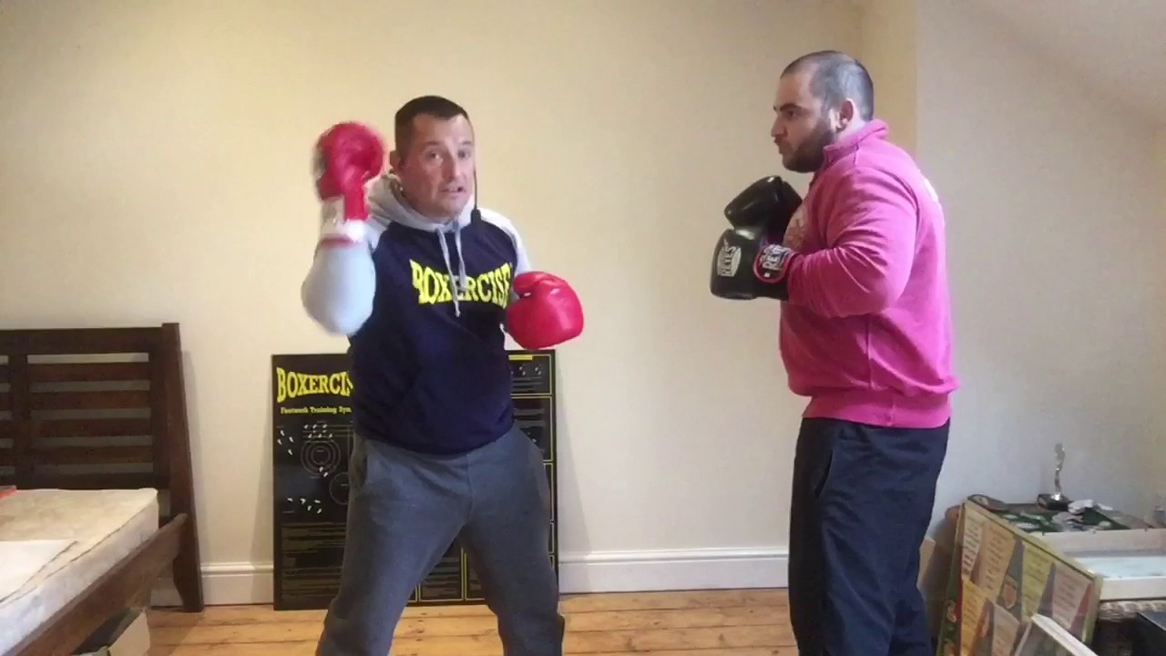Avoiding the 'liver hook' in boxing - YouTube