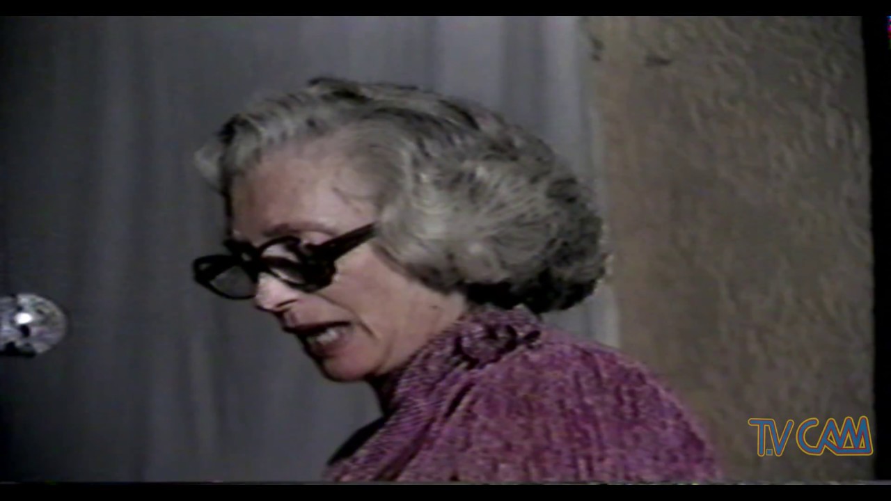 Hilde Sherman Zander ceremonia del Holocausto en bogota - YouTube