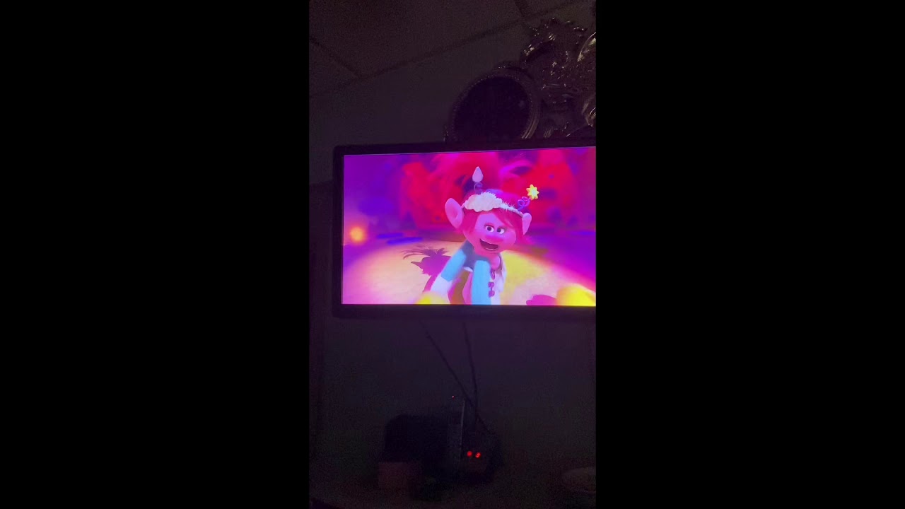 Trolls holiday speed round - YouTube