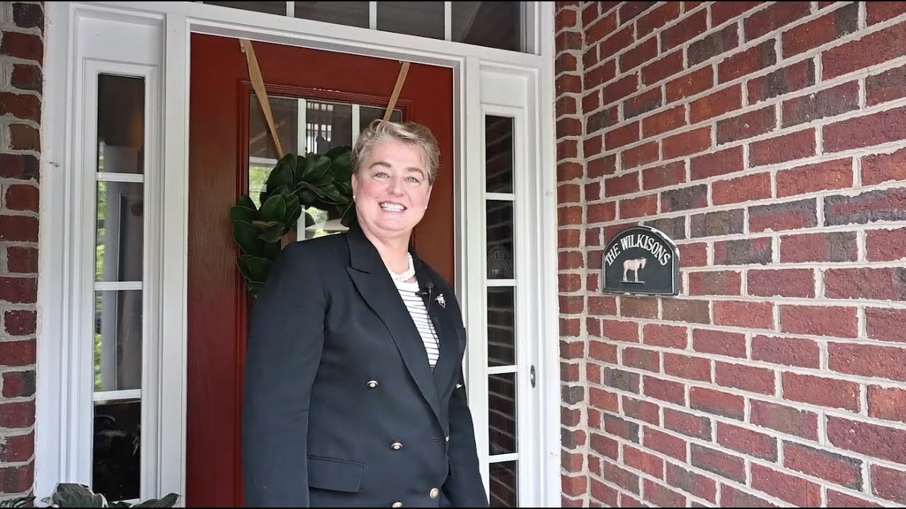 18275 Mullfield Village Terrace Leesburg Virginia Sharon Buchanan - YouTube