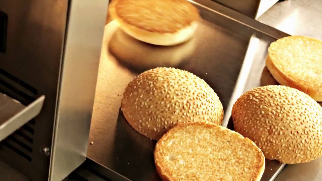 MC FOXY TASTY FOOD - YouTube