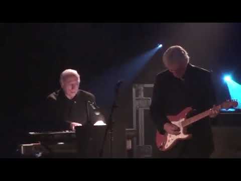 'You'll Never Walk Alone' - Bruce Welch's Shadows featuring Justin ...