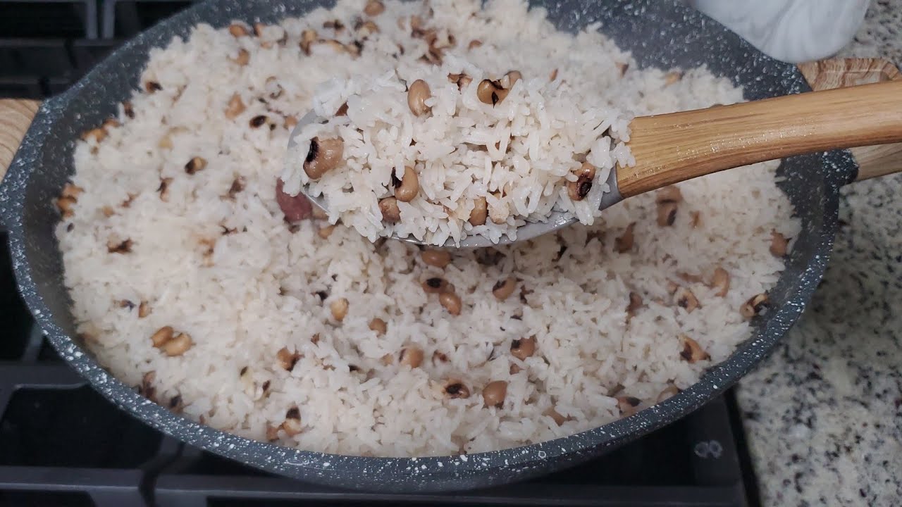 Braised rice with beans (angwamo) - YouTube
