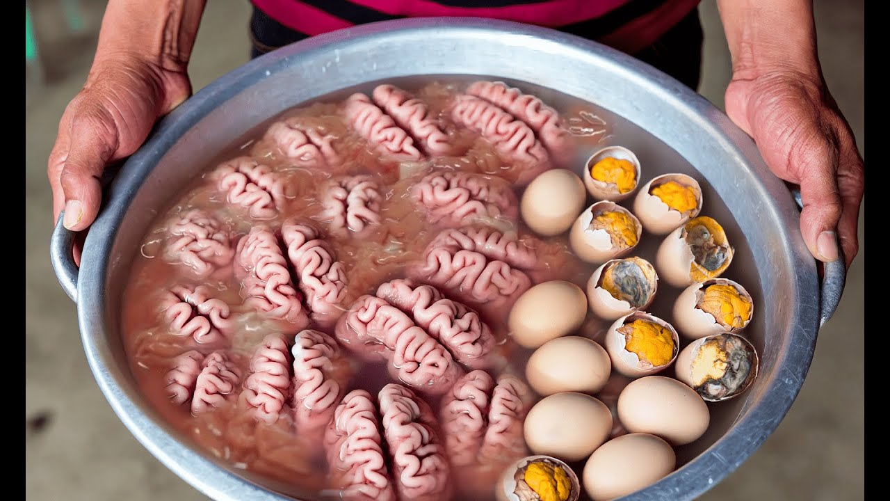 😱 EATING BRAIN! 3 ‘Disgusting’ Foods That Taste Shockingly Delicious ...