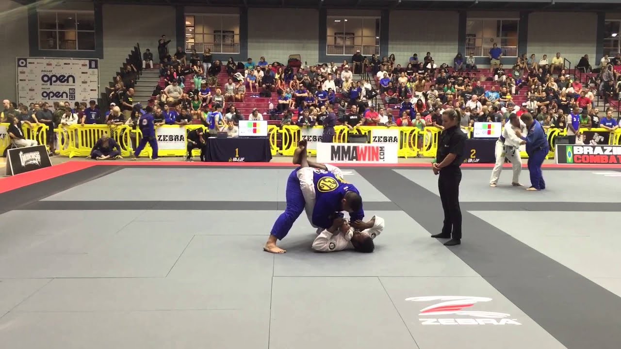 IBJJF Dallas Open 2015 - Derrick Lopez - YouTube
