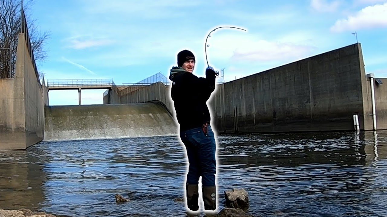 Catching BIG FISH at the Clinton Spillway! - YouTube