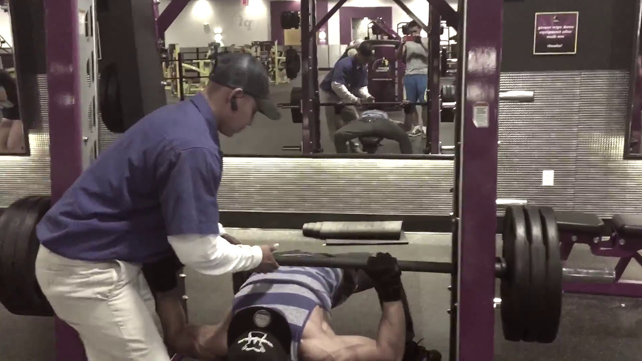 Karen Body Builder - YouTube