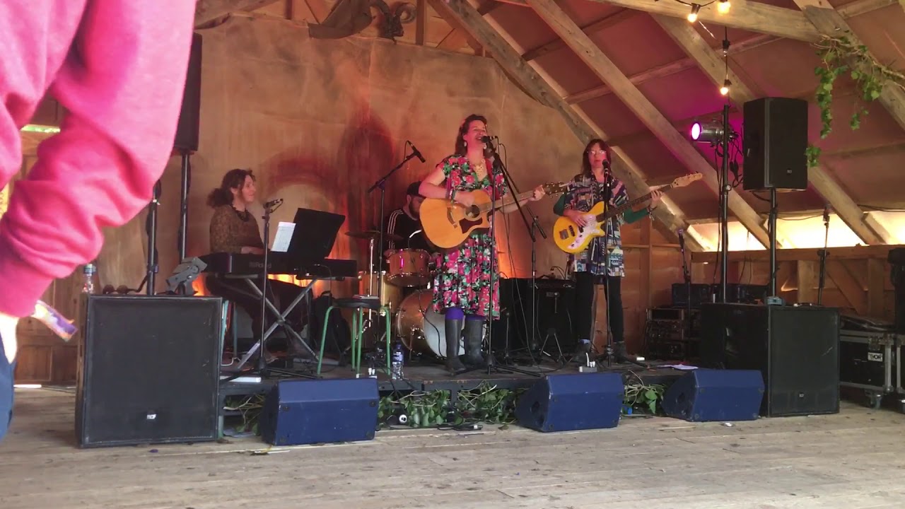 Sophie Coyle at the Electric Picnic 2019. Spiked Island Stage, Crazy ...
