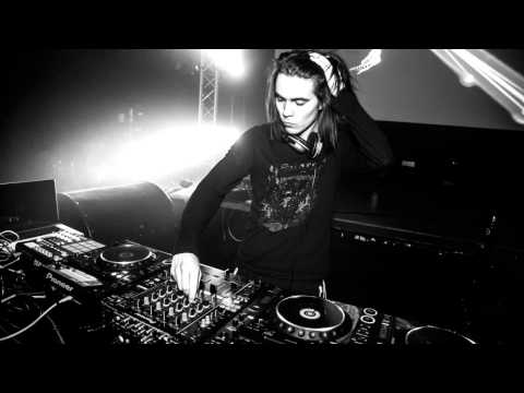 Felix Cartal & Clockwork - The Fire [Apex Rise Trap Remix]