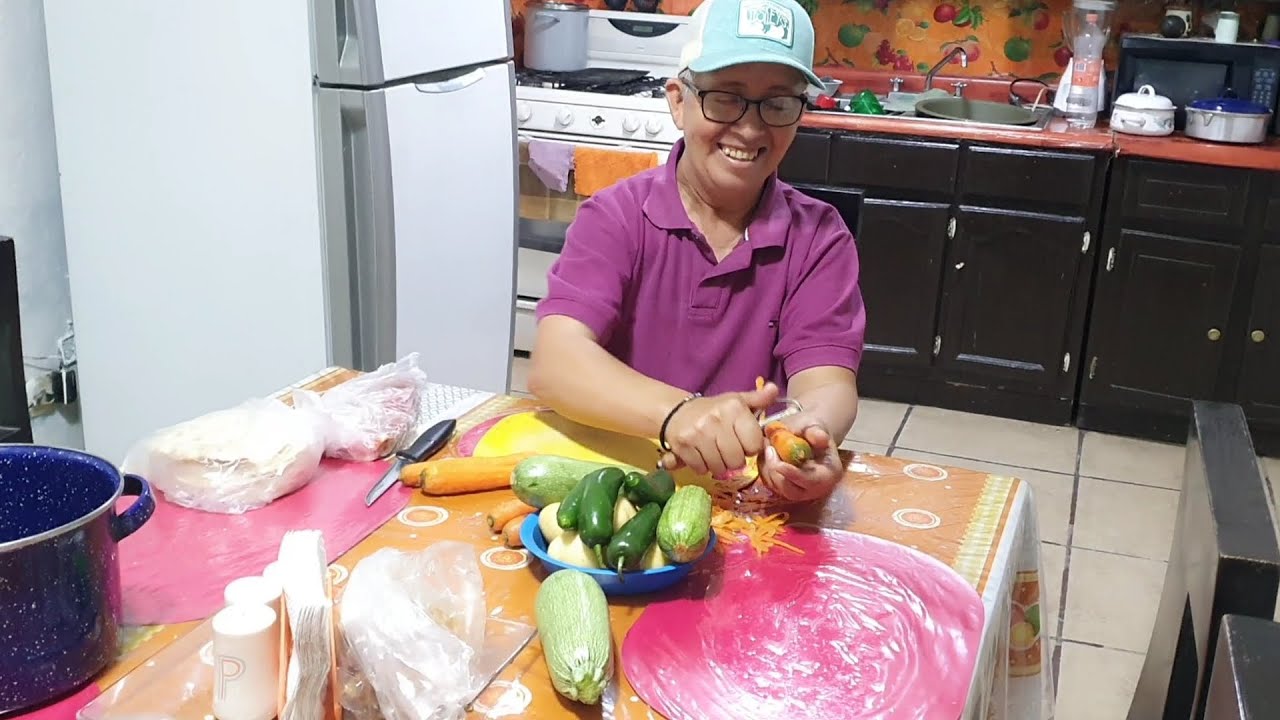 HOY EL COMPA PEREZ🤠 LE TOCO ASER EL LONCHE🥘🥣😋 - YouTube