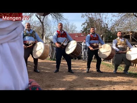 4 Davul 4 köçek misafirlere kısa gösteri