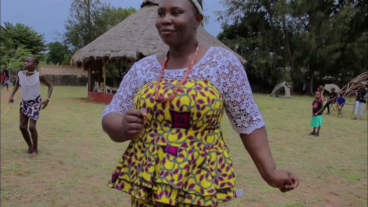 EZINAULO AMAKA by ADA EBUBEDIKE( Official music video) - YouTube
