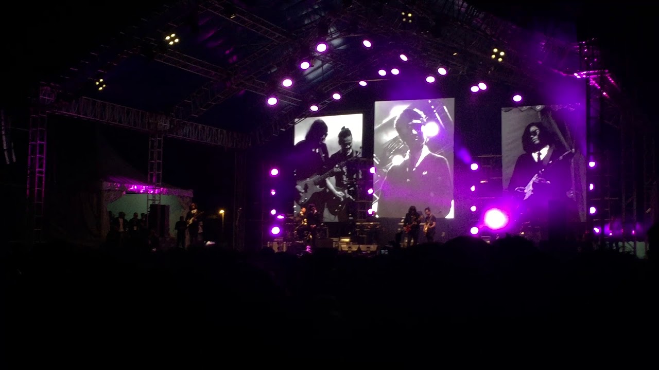 Masdo - Ratu Hati live at Konsert Hujan X Masdo - YouTube