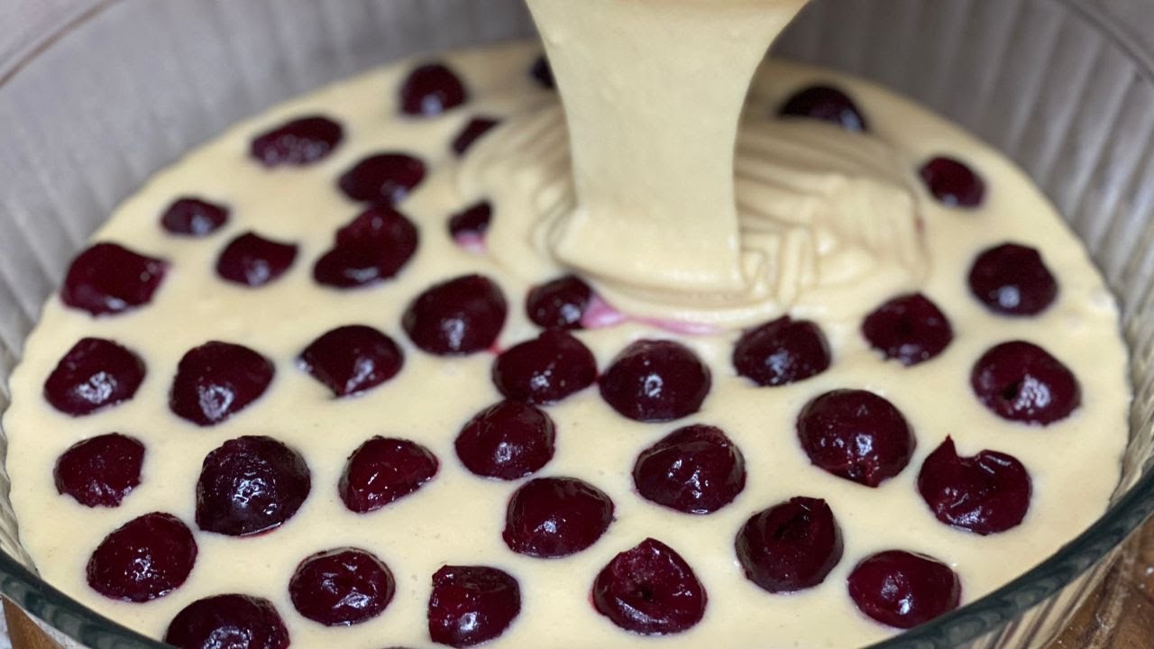 The famous CHERRY cake that drives the whole world crazy! Heavenly ...