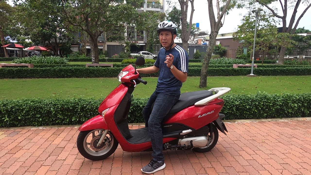 Hướng dẫn cơ bản chạy xe tay ga Honda LEAD 110cc | Chuyện của Bầu - YouTube