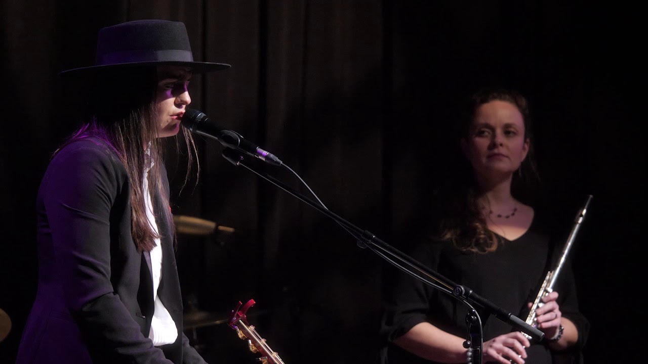 Jennifer Holub & Kelly Perras - Barges (Live at the Sudbury Theatre ...