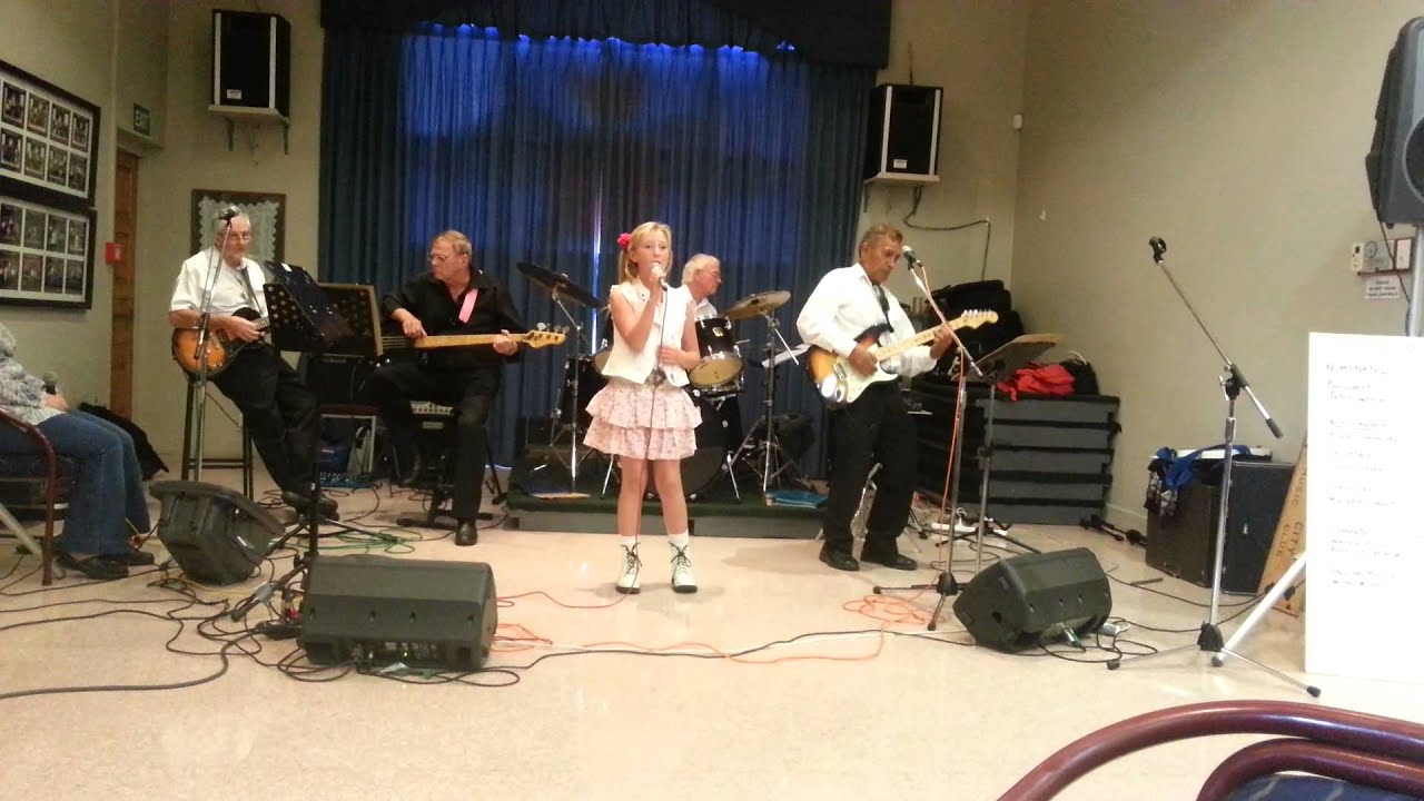 Mean - Taylor Swift cover by Molly - YouTube