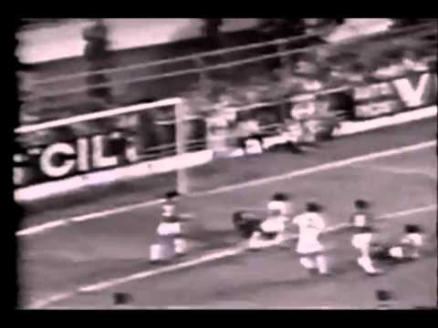 Pelé ●  BICYCLE KICK GOALS - Gols de Bicicleta - Goles de Chilena