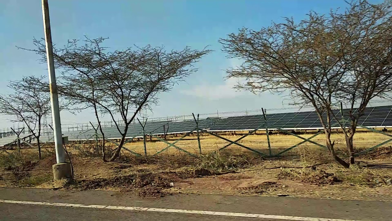 Gujarat Solar Park Charanka - YouTube