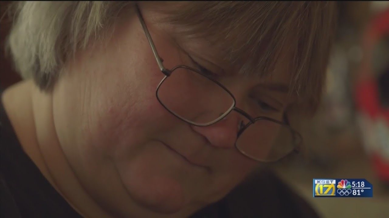 Bodfish artist carves creations with scratchboard - YouTube