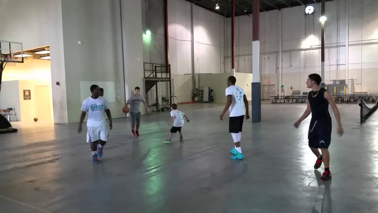 Dwayne Jackson playing basketball at camp 2015. - YouTube