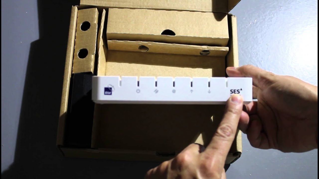 Astra 2F : présentation du kit Nordnet, le modem satellite - YouTube