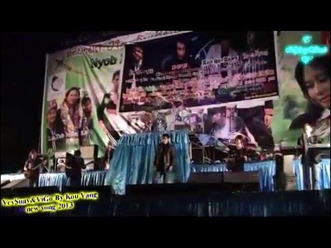 Kub Qav Kaws Vaj singing "Wave Suav" - YouTube