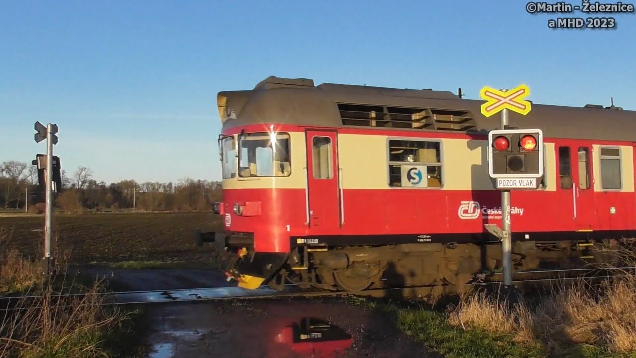 železniční přejezd Všetaty - P2676 / 14.01.2023 / Czech railroad ...