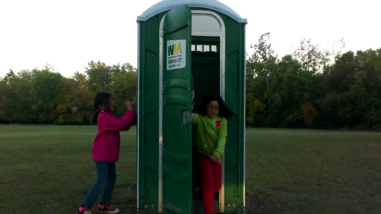 I gotta go potty - YouTube