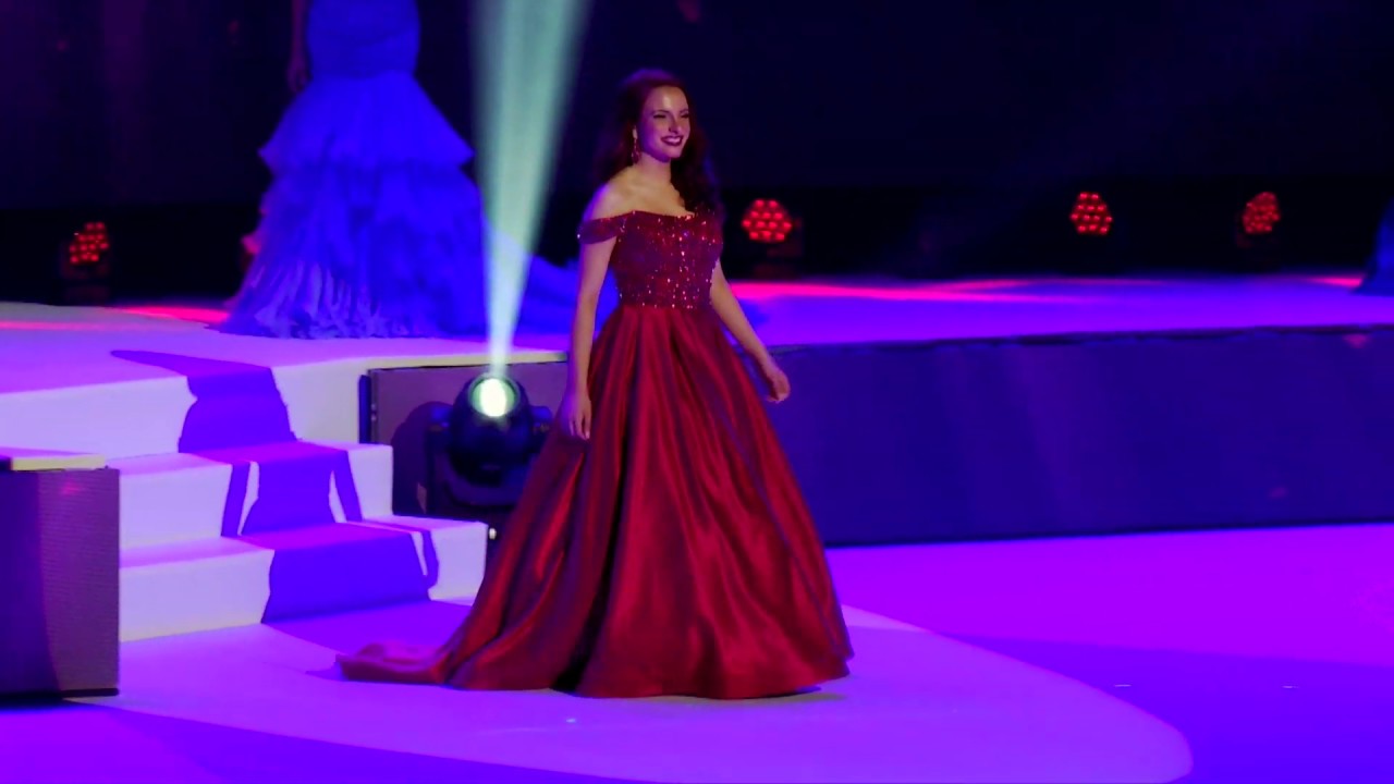 Eva Reis - Evening Wear & On-Stage Question - YouTube