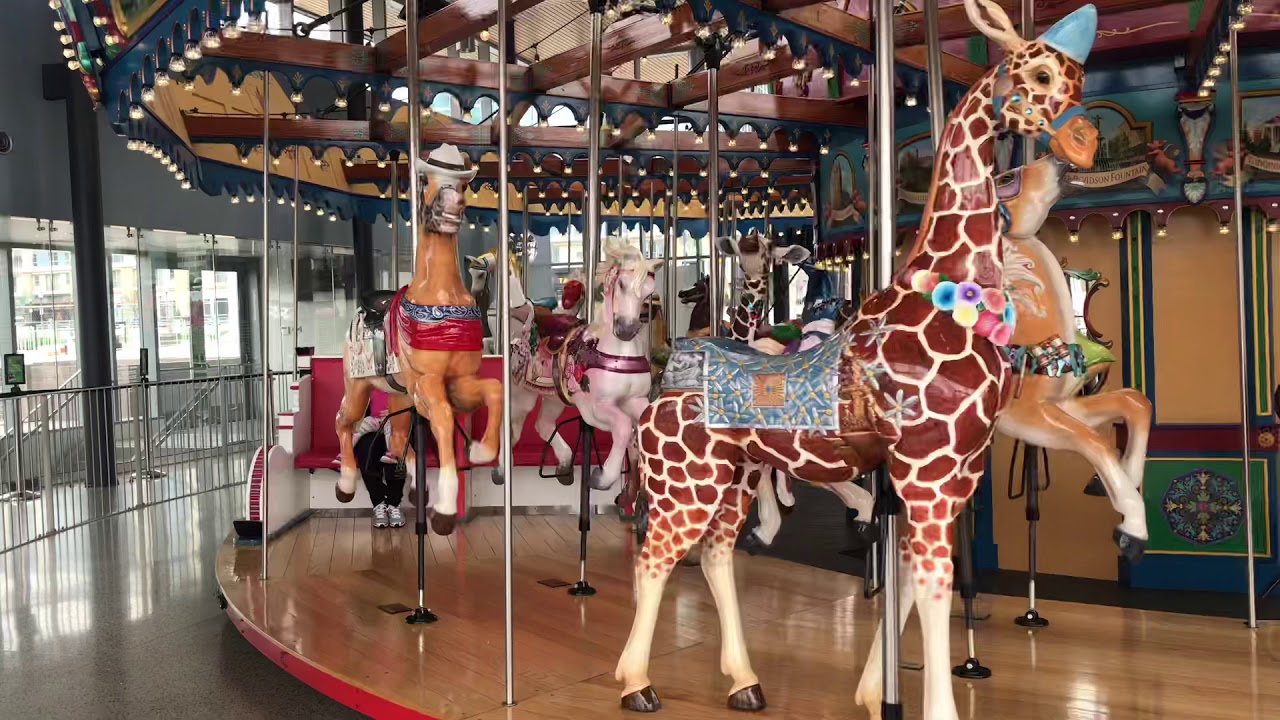 Carol Ann’s carousel Cincinnati Ohio - YouTube