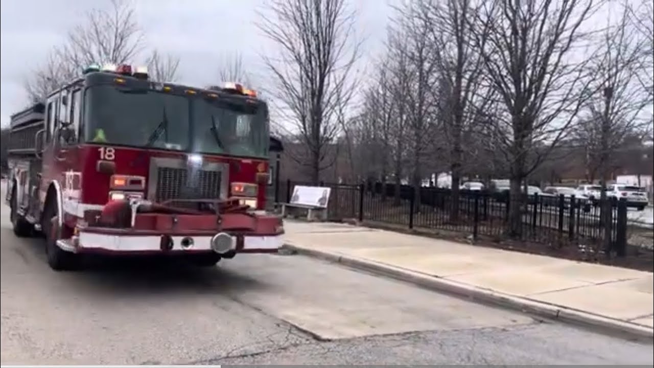 *URGENT* Chicago Fire Department Engine 18 Responding. - YouTube