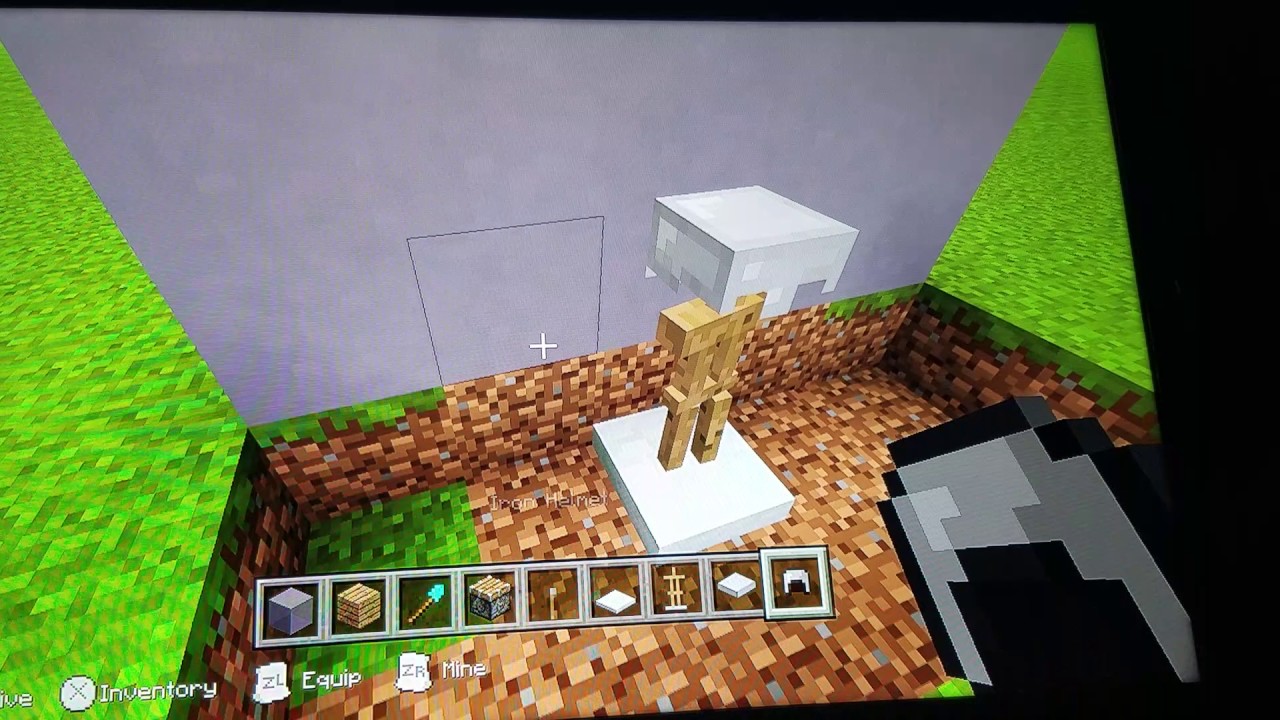 Izzy plays Minecraft episode 5! - YouTube