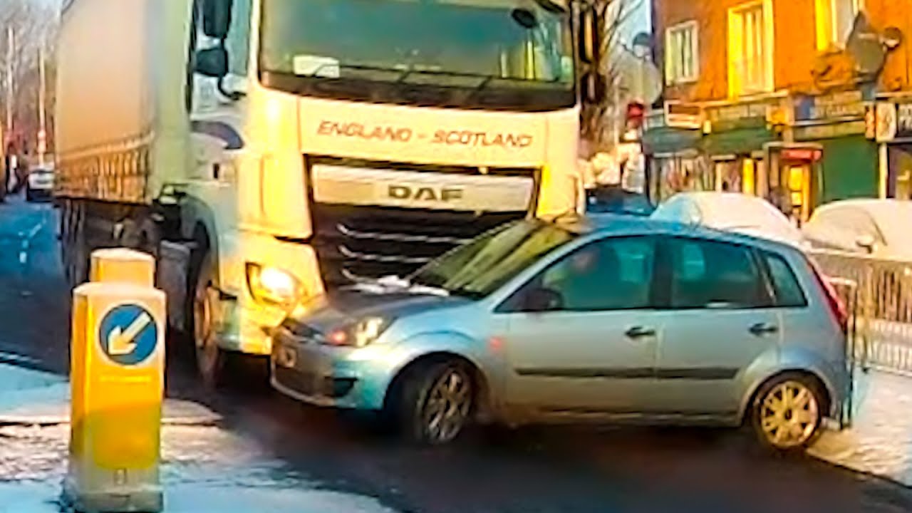 BAD Drivers Caught On Camera| Road Trip Fails - YouTube