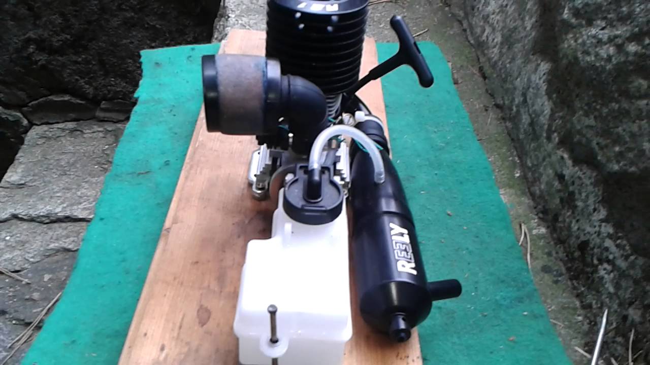 Force 21 nitro engine - YouTube