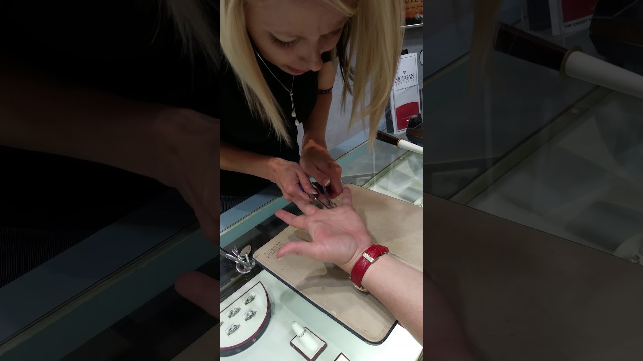 CUTTING OFF WEDDING RING! | My wedding ring is STUCK - YouTube