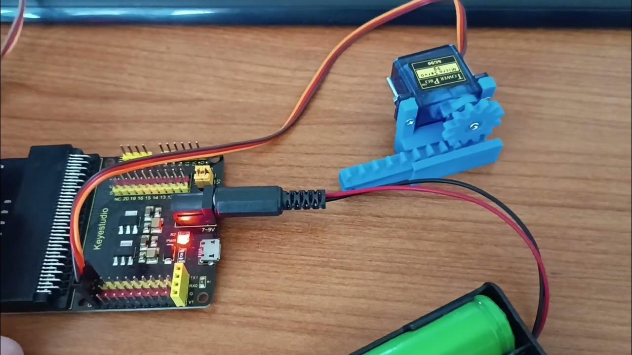 Microbit and servo with linear actuator - YouTube