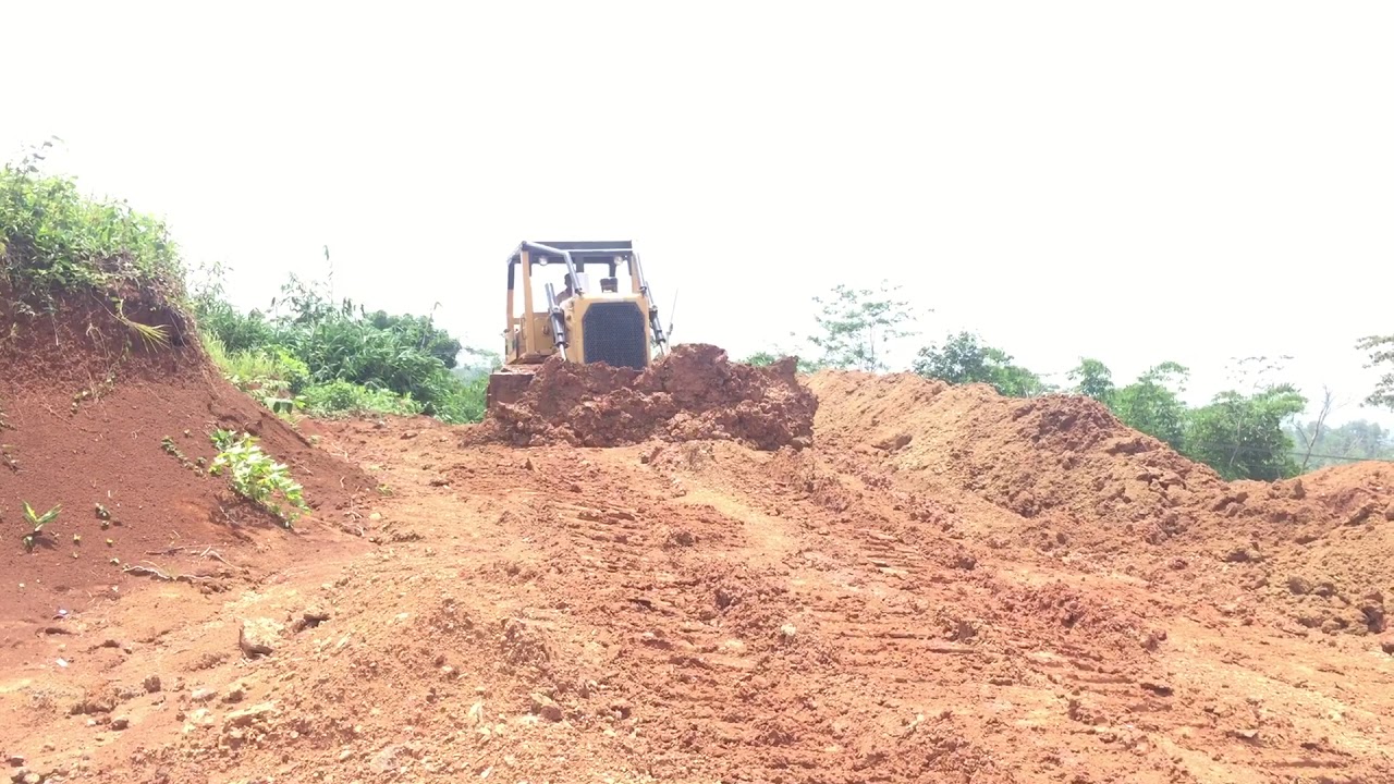 Buldoser Cat D6D Working - YouTube