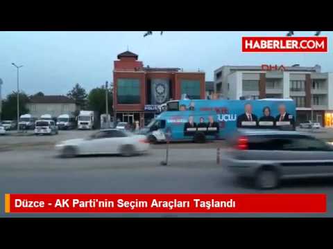 Düzce'de AK Parti'nin Seçim Araçları Taşlandı