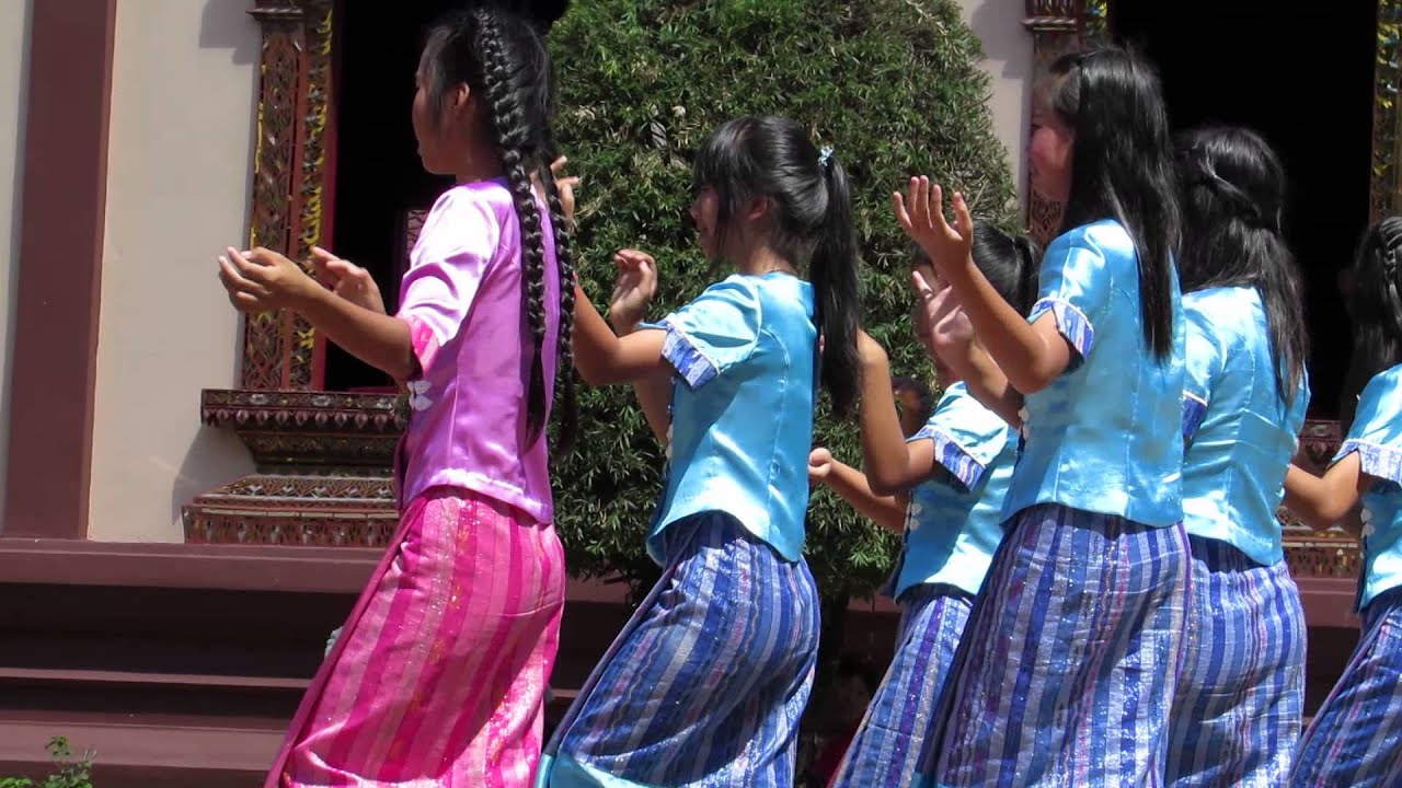 Shan girls dance at temple festival - YouTube
