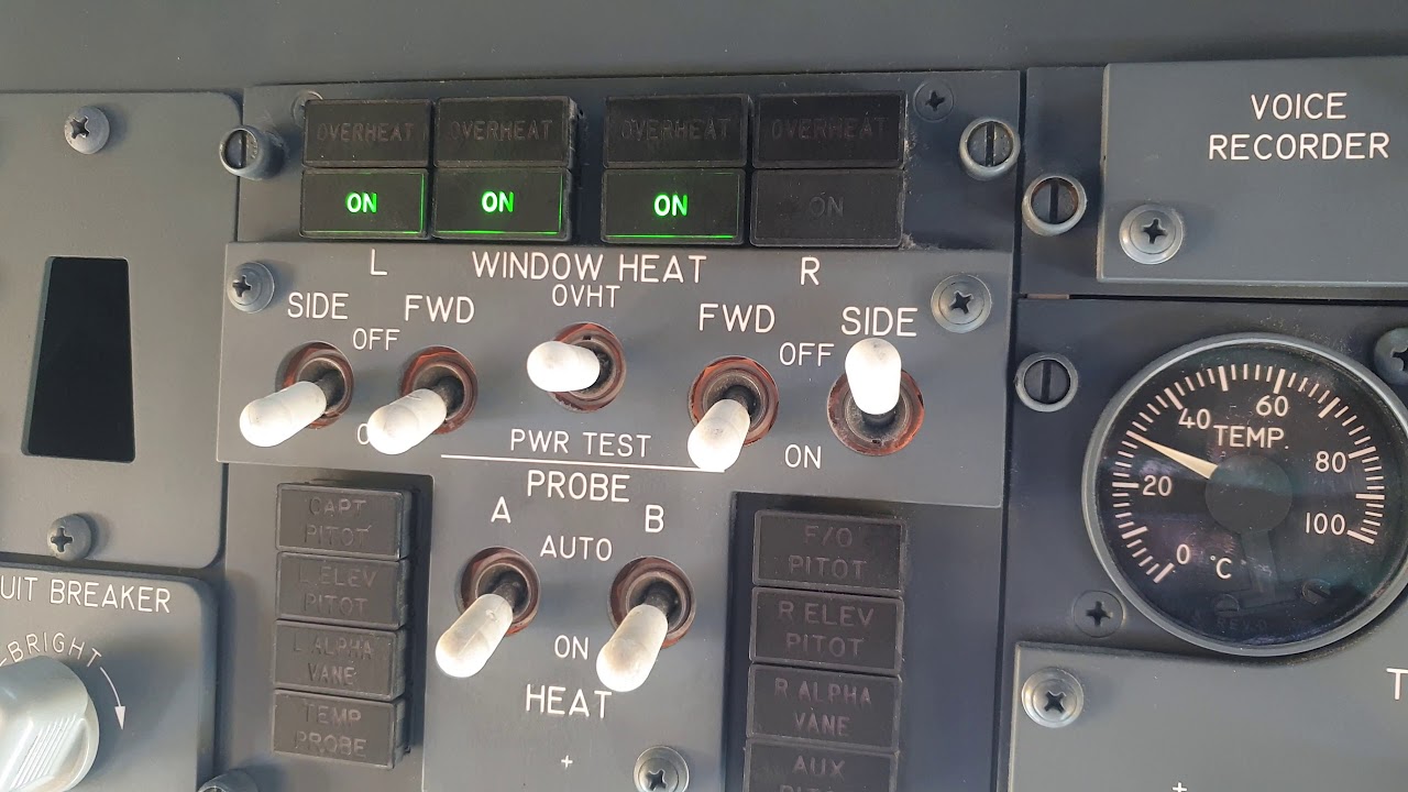 B737 Window Heat R Side OFF - YouTube