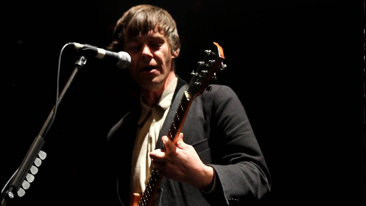 Baby shambles in B1. Mick Whitnall - YouTube